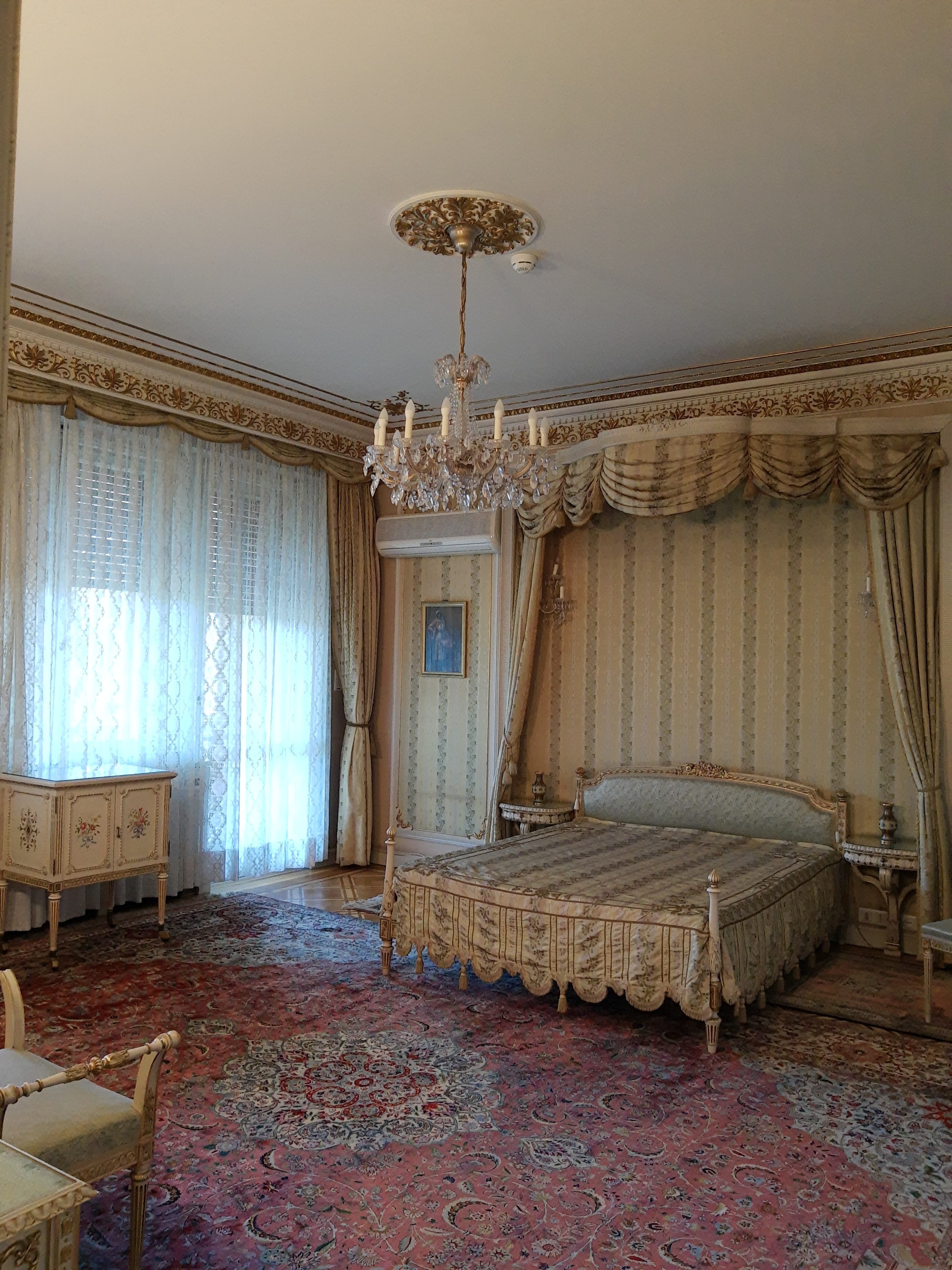 Ceausescu Mansion: All you need to know! – The Next Epic Trip
