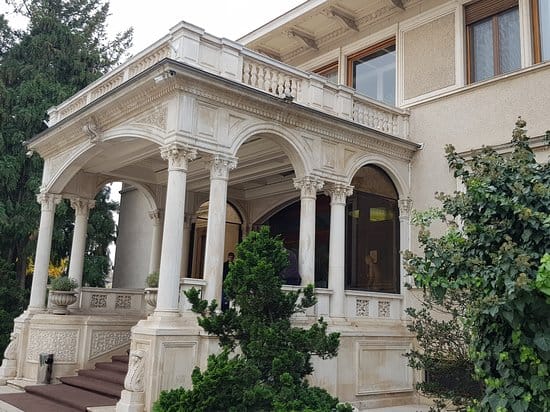 Ceausescu Mansion: All you need to know! – The Next Epic Trip
